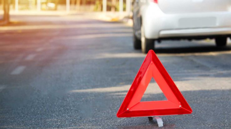 Roadside Emergency: What To Do in a Car Crash or Breakdown - Zero Deaths MD